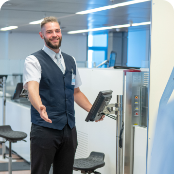 Luftsicherheitskontrollperson nach § 5 LuftSiG werden? Safe mit uns ...